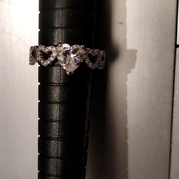 Independent | Jewelry | Diamond Hearts Ring | Poshmark
